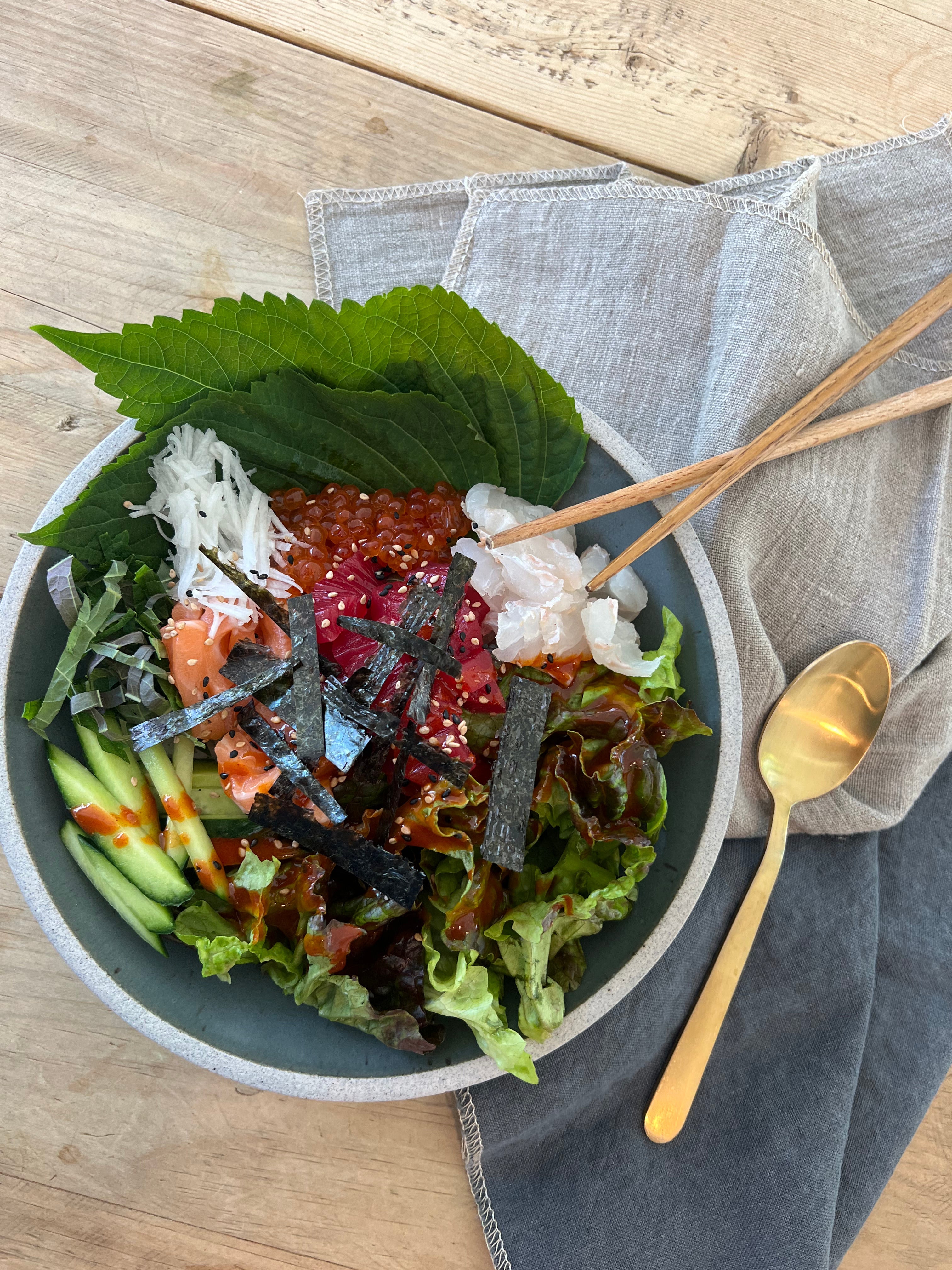 Hwe-Dup-Bap (sashimi rice bowl) – Kim•Chi•Avocado